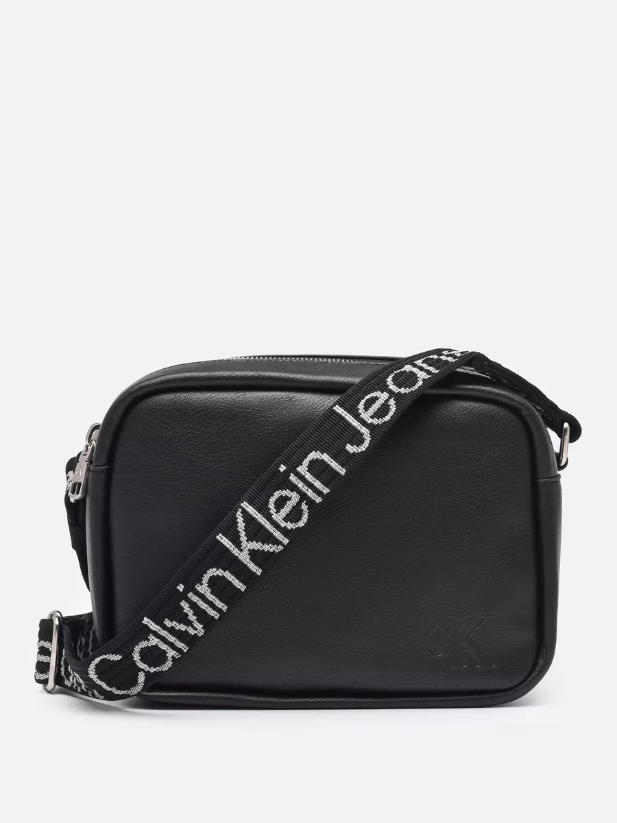 Calvin klein messenger store